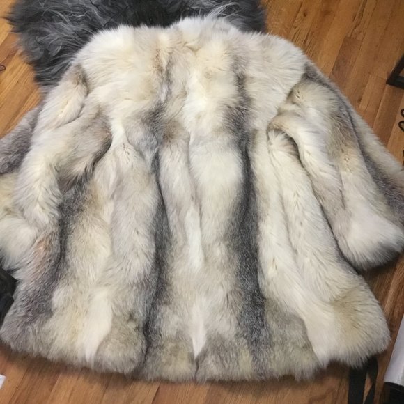 Elsa Furs | Jackets & Coats | Elsa Furs Of Italy Fox Jacket Size 2x ...